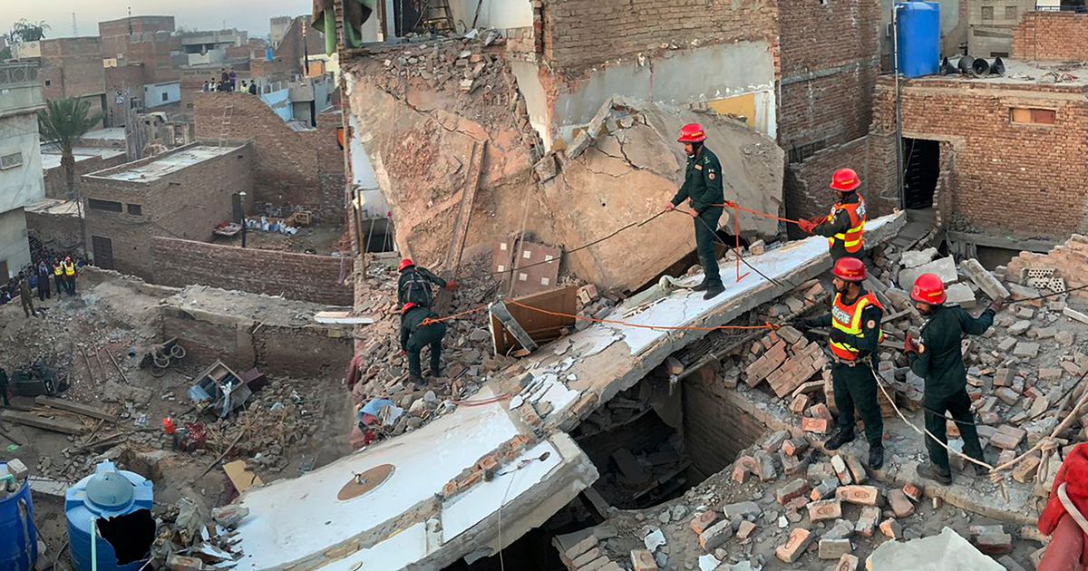 A 3-story building collapses in central Pakistan, killing 9 people and ...