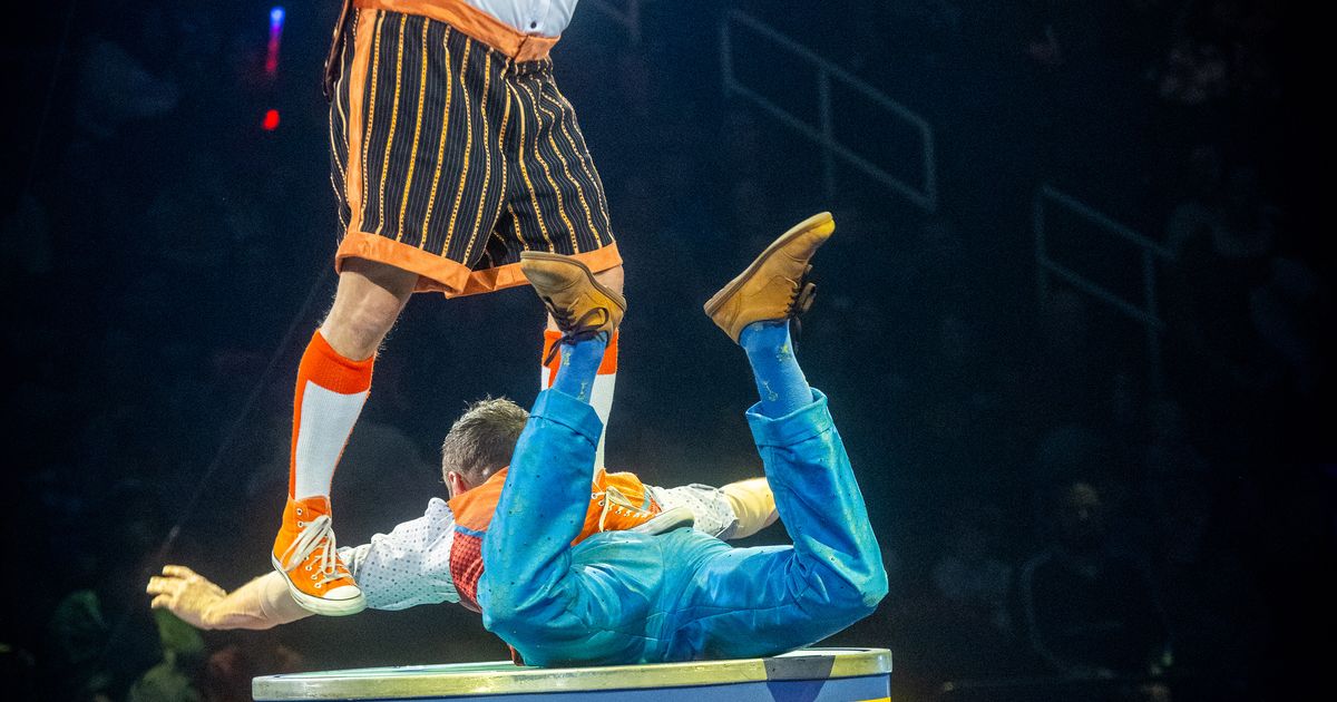 A New-Look Circus Sends in the Clowns, but Loses the Face Paint | The ...
