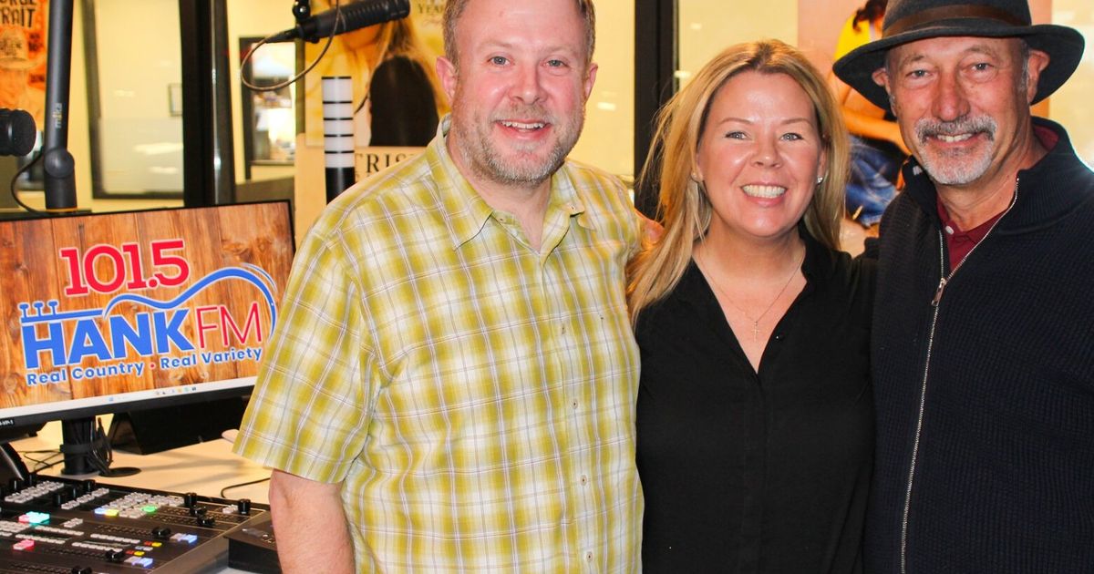 2 Seattle radio stations flip to country music | The Seattle Times