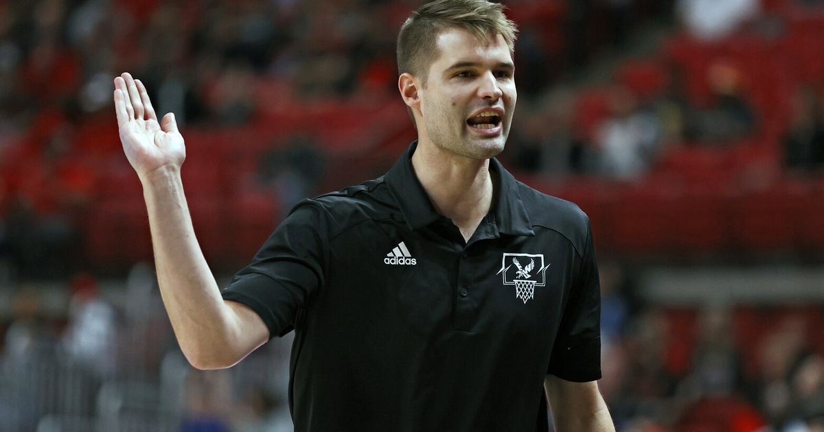 Washington State hires EWU’s David Riley as men’s basketball coach ...