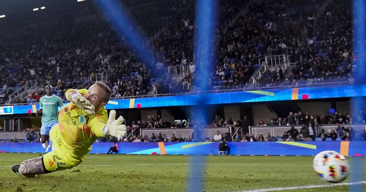 Sounders notebook: Stefan Frei vows to improve, training facility gets ...