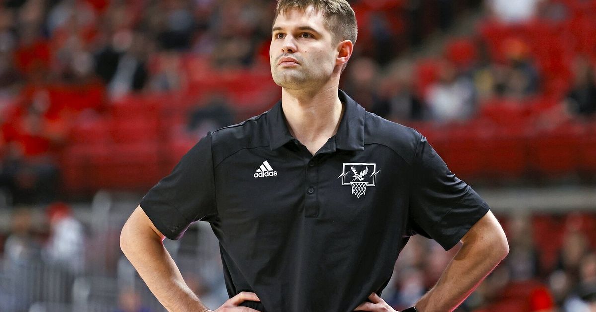 WSU men’s coach David Riley hopes to avoid a rebuild, but he can if he ...