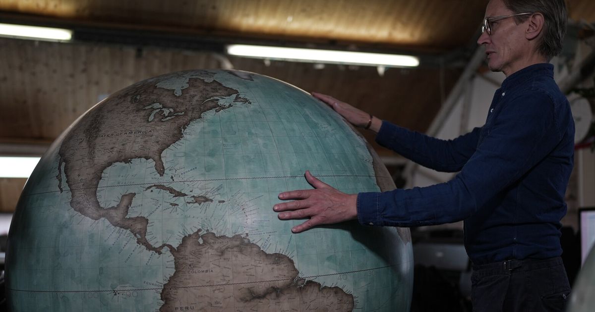 Even in the age of Google Earth, people still buy globes. Here’s why ...