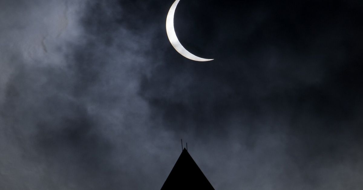 AP PHOTOS: Total solar eclipse sweeps across North America | The ...