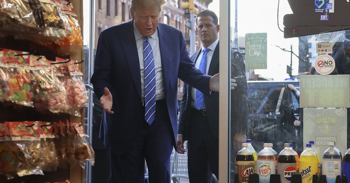 Trump goes from court to campaign at a bodega in his heavily Democratic ...