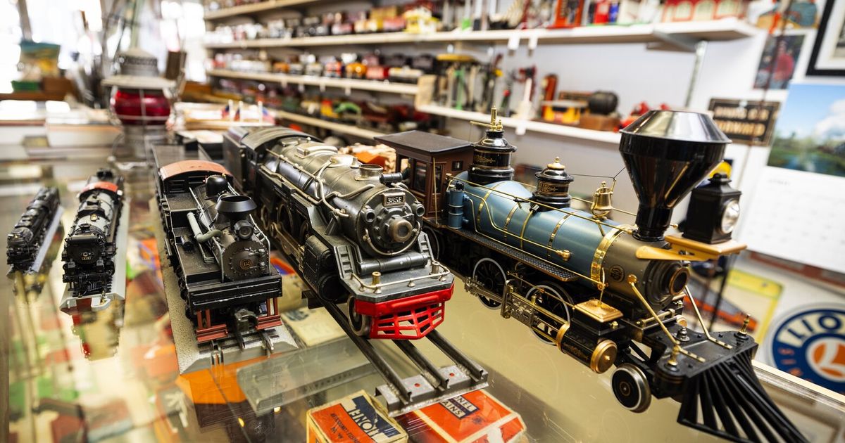 Burien’s Electric Train Shop is a model destination for enthusiasts ...
