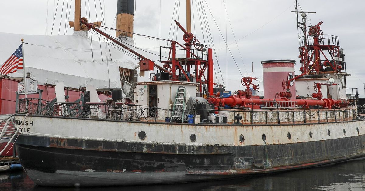 How to tour a historic Seattle fireboat that still packs plenty of ...