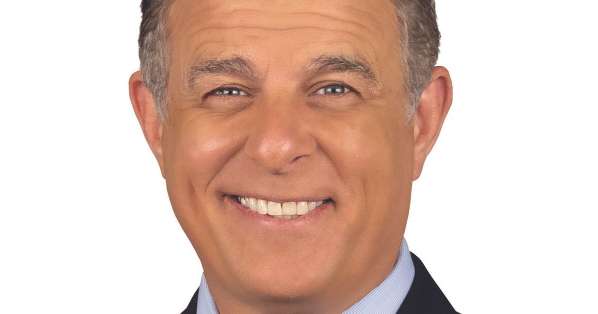 Longtime KOMO News anchor Eric Johnson retiring | The Seattle Times