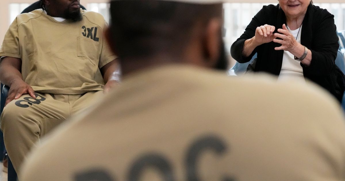 College students, inmates and a nun: A unique book club meets at one of ...