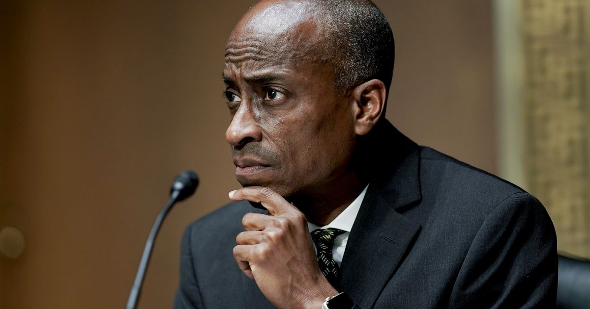 A top Federal Reserve official opens door to keeping rates high for ...