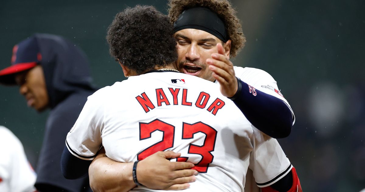 Bo and Josh Naylor deliver RBIs in 10th, brothers homer in same inning ...