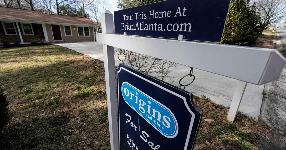 Average long-term US mortgage rate climbs above 7% to highest level ...