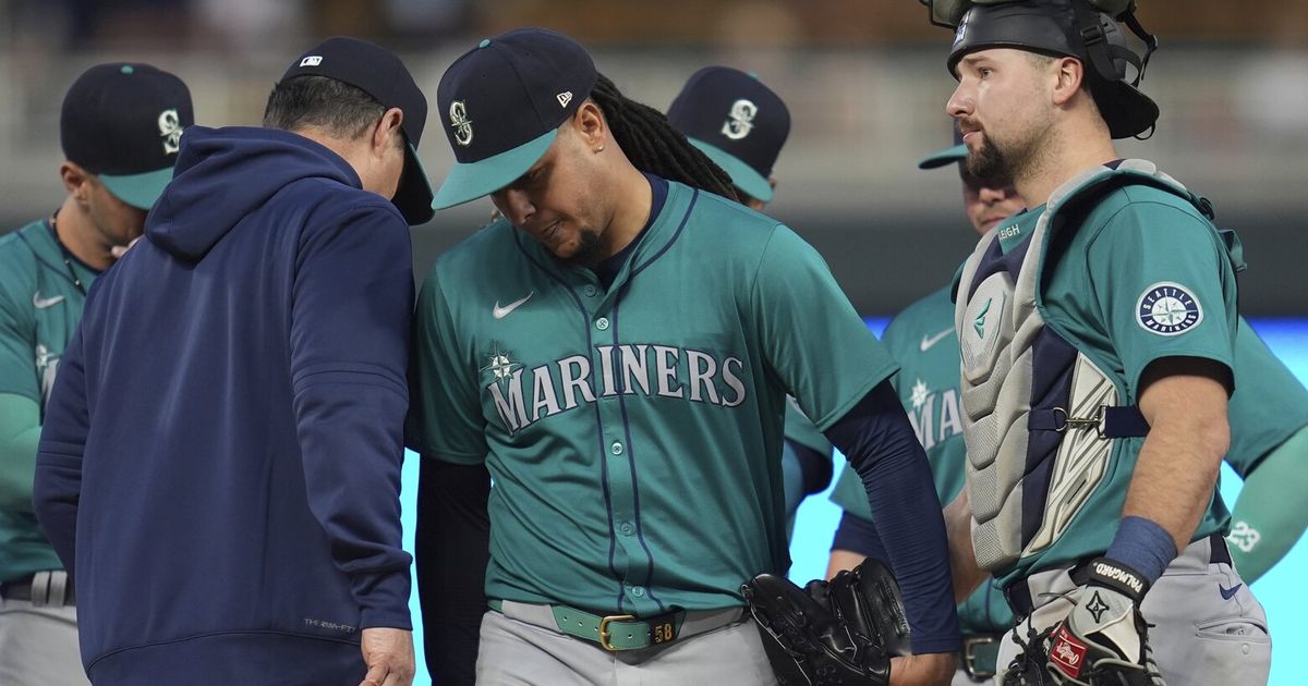 Mariners offense musters just 3 hits, strikes out 14 times in loss to ...