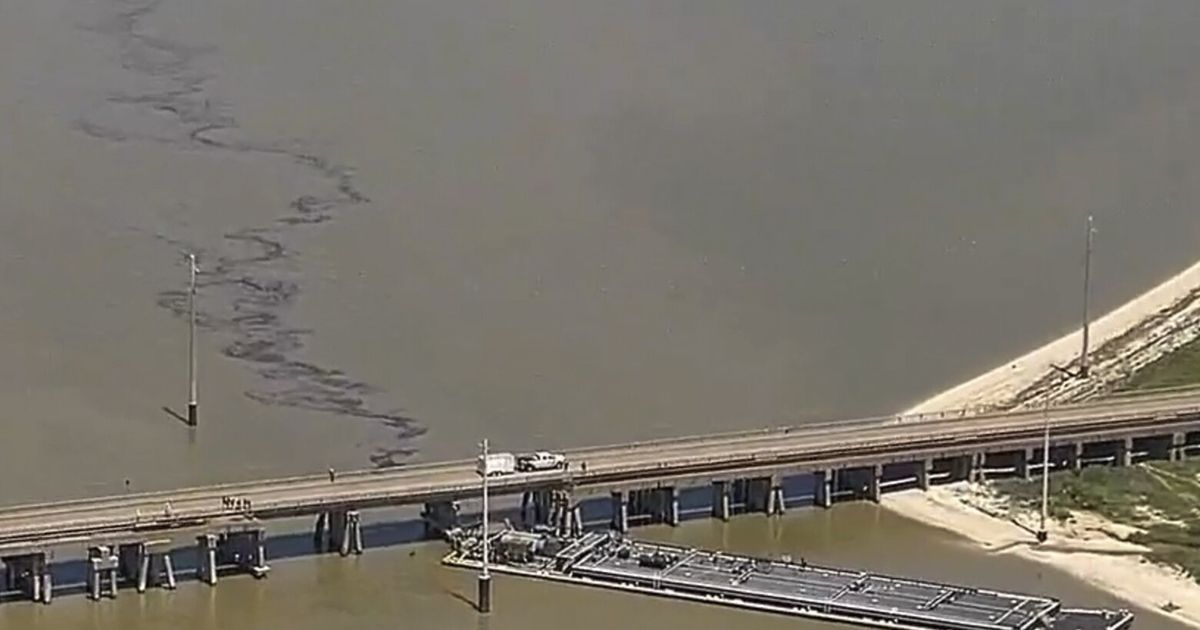 Barge hits bridge connecting Galveston and Pelican Island, causing ...