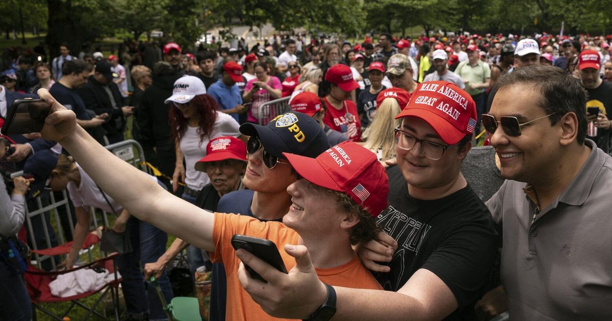 Trump holds a rally in the South Bronx as he tries to woo his hometown ...