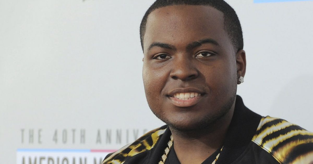 Rapper Sean Kingston and his mother stole more than $1 million through ...