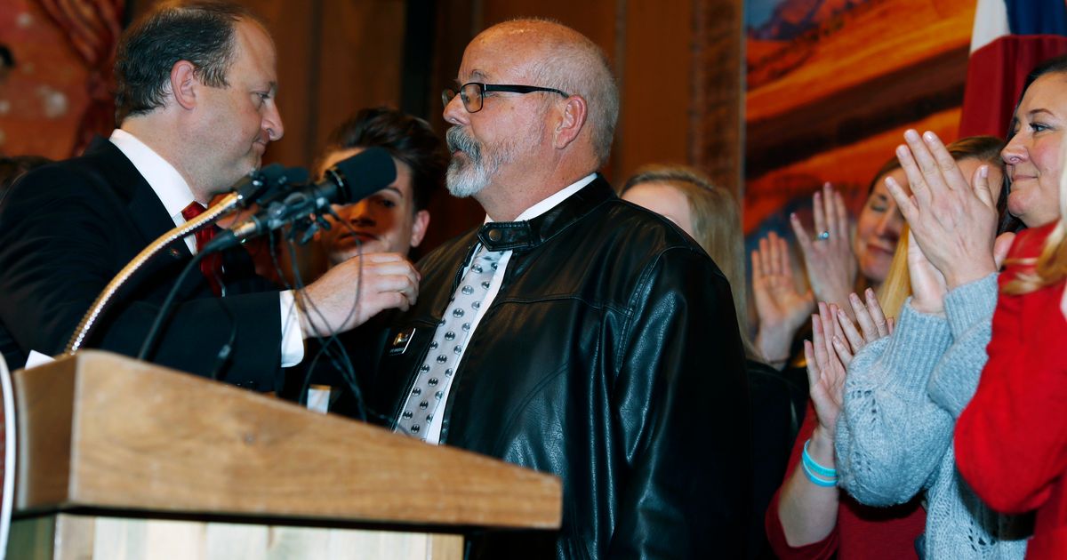Semi-automatic gun ban nixed in Colorado’s Democratic-controlled ...