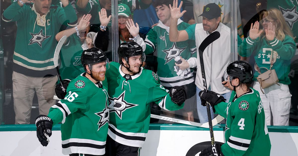 Radek Faksa scores in return, Stars oust defending Stanley Cup champ ...