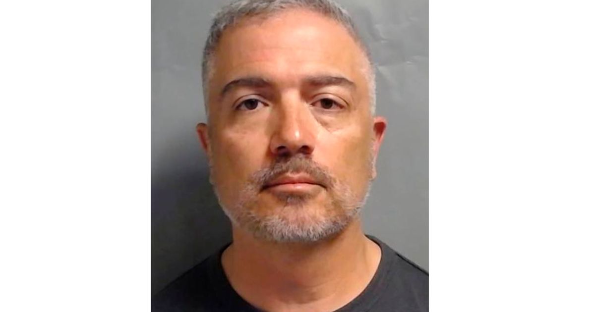 Veteran DEA agent sentenced to 3 years for bribing former colleague to ...