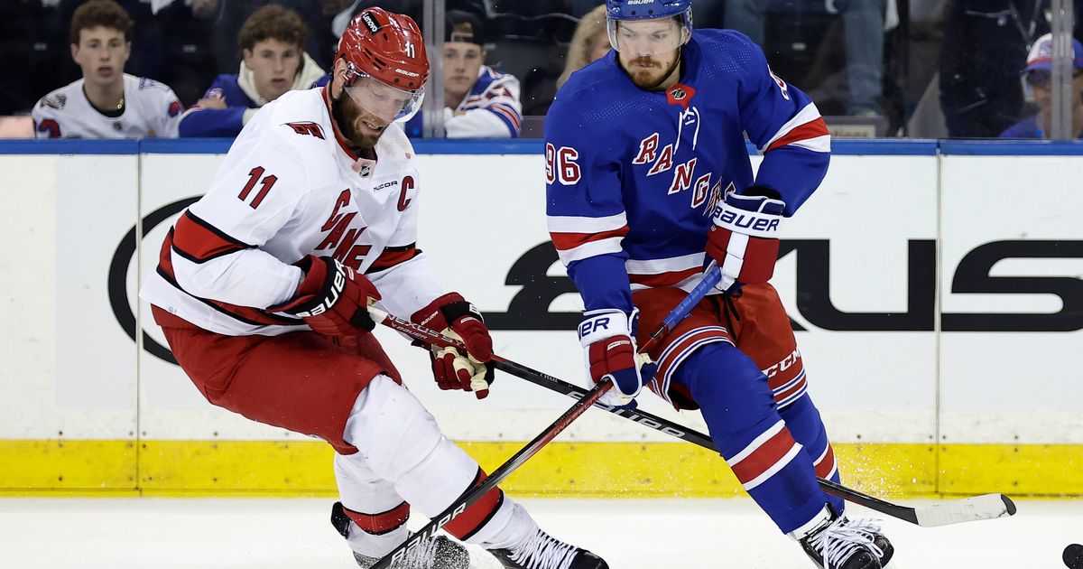 Hurricanes score 4 in third period, rally to beat Rangers 4-1 in Game 5 ...
