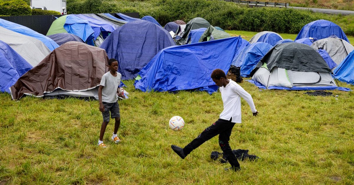 Asylum-seekers, looking for shelter, start encampment in Kent | The ...