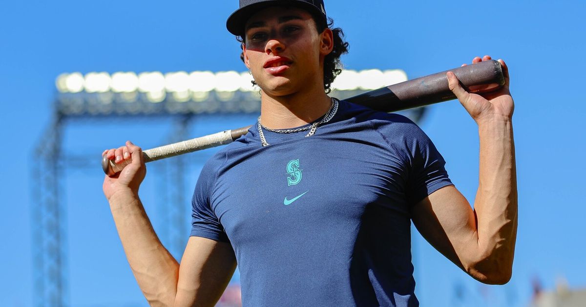 Mariners top prospect Jonny Farmelo tears ACL, will have knee surgery ...