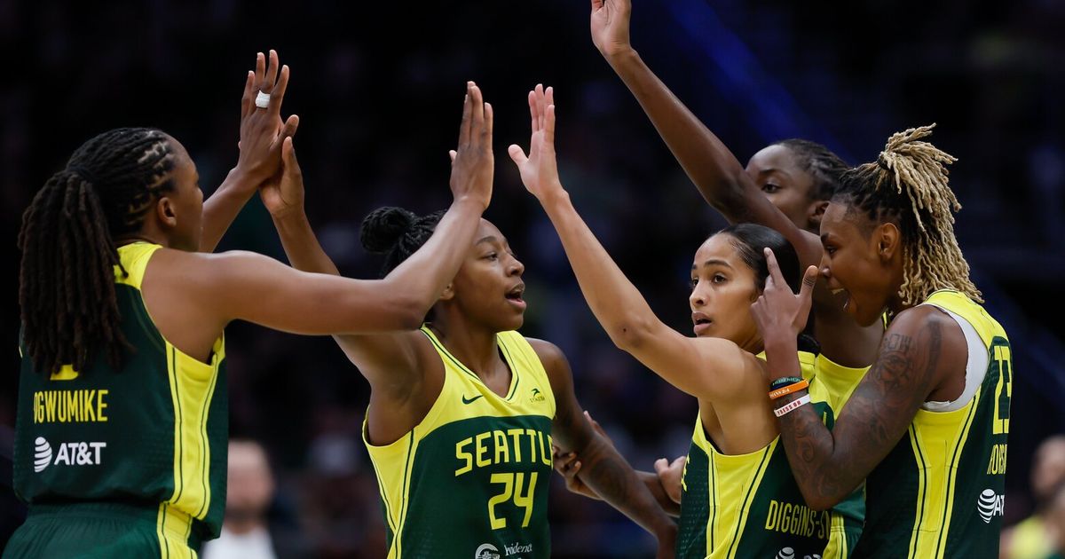 Photos: Storm, celebrating franchise’s 25th year, beat Sun | The ...