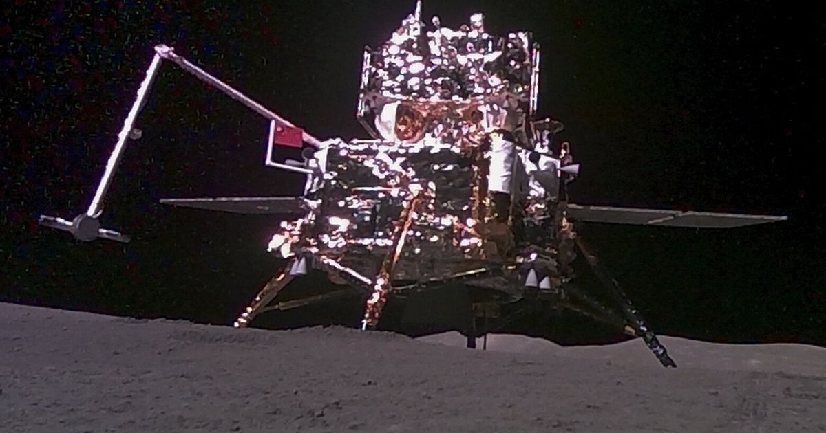 A Chinese lunar probe returns to Earth with the world’s first samples ...
