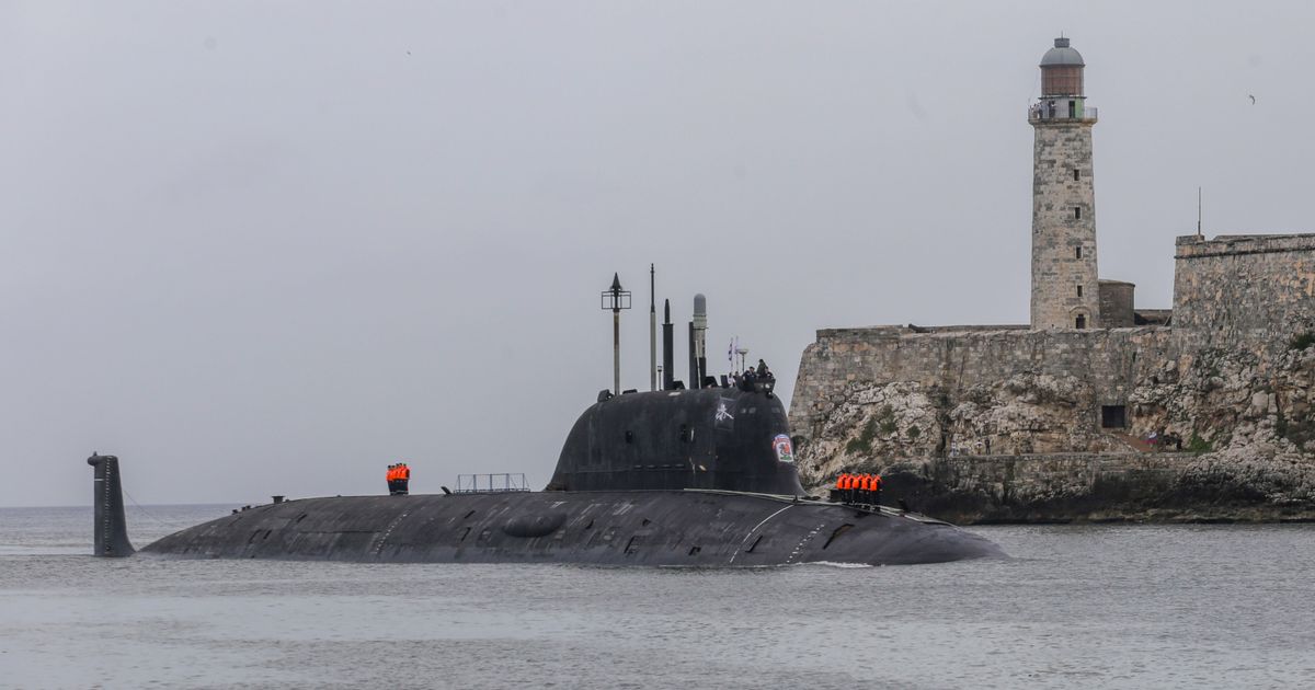 US submarine pulls into Guantanamo Bay a day after Russian warships ...