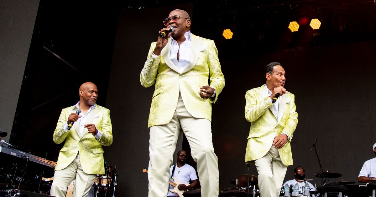 Singer sues hospital, says staff thought he was mentally ill and wasn’t ...