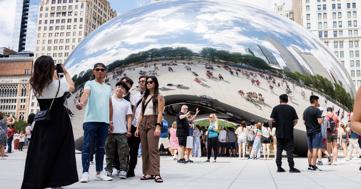 Chicago’s iconic ‘Bean’ sculpture reopens to tourists after nearly a ...