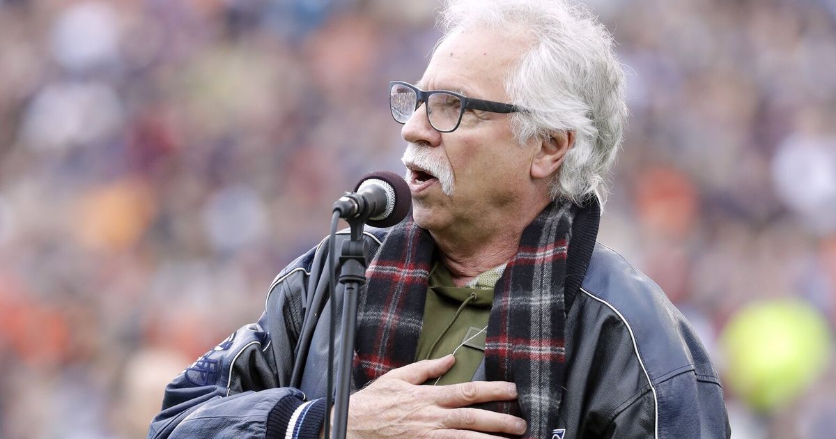 Joe Bonsall, celebrated tenor in the country and gospel group the Oak ...