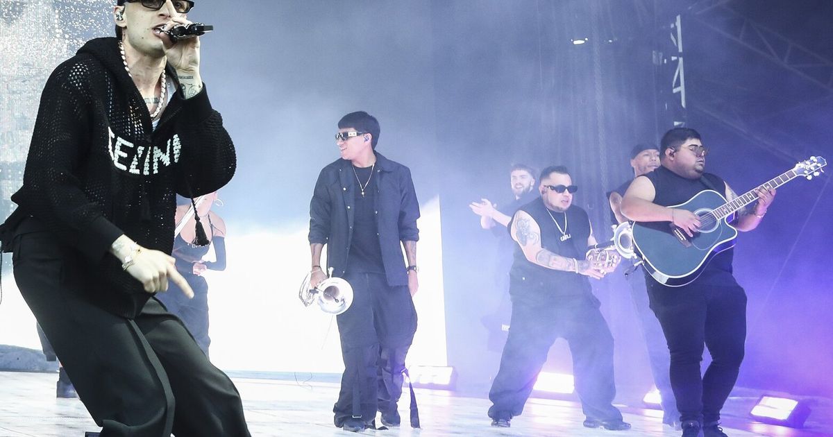 Review: Peso Pluma storms Seattle with big-band panache | The Seattle Times