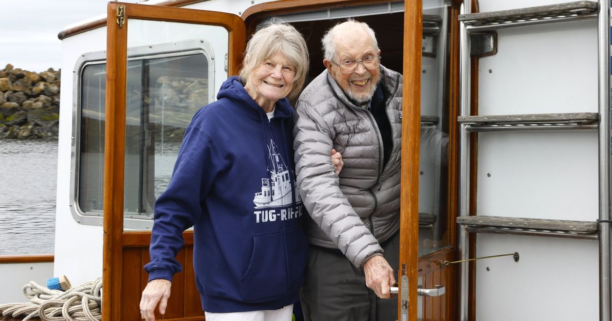 A Seattle couple embraces the tug of the sea — and an ocean of ...