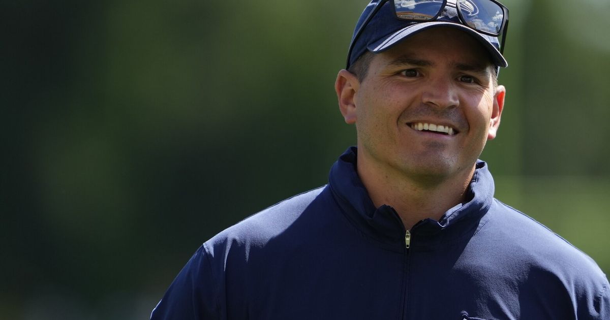 Seahawks introduce coach Mike Macdonald to their fans as training camp ...