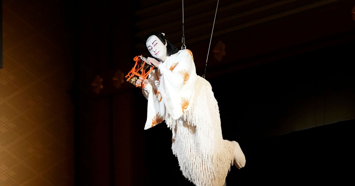 On stage, one of Japan’s biggest Kabuki stars changes roles in an ...