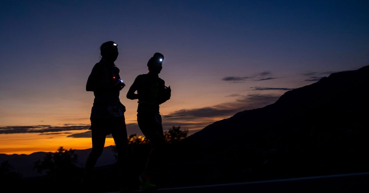First runners reach the finish in the annual Death Valley ultramarathon ...