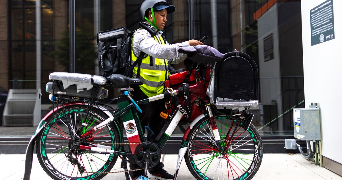 Newly arrived migrants encounter hazards of food delivery on the ...