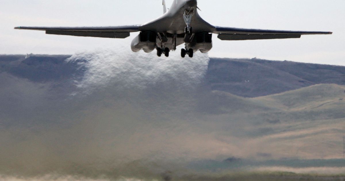 Multiple crew failures and wind shear led to January crash of B-1 ...