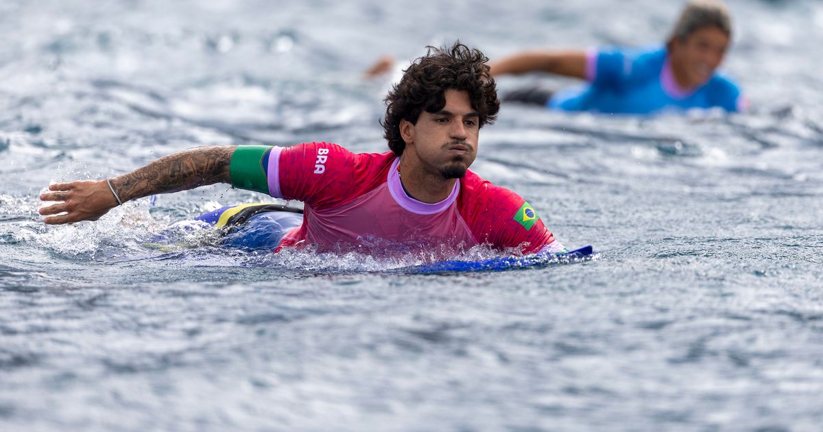 Giant barrels and steady swells for men’s third day of Paris Olympics ...