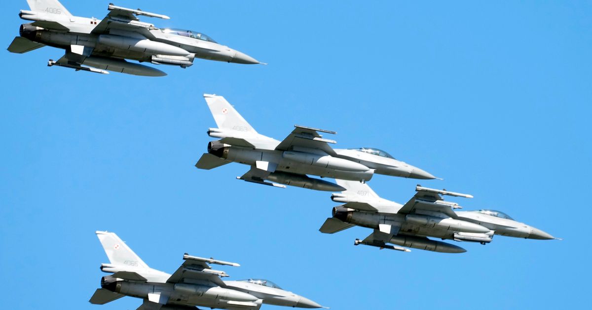 Ukraine receives first F-16 fighter jets to bolster defenses against ...