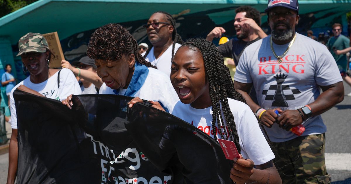 ‘I can’t breathe’: Eric Garner remembered on the 10th anniversary of ...