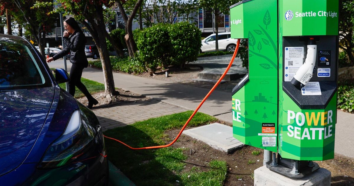 WA launches EV rebate program, offering $5,000 off new cars. Here’s who ...