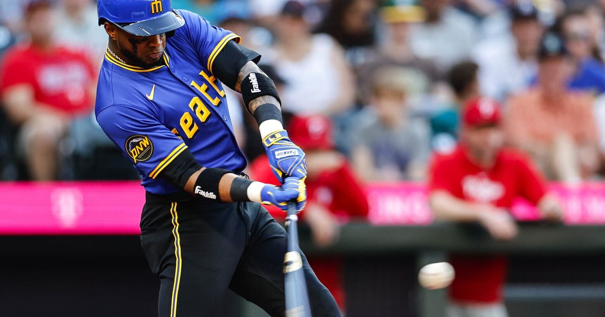 Photos: Mariners beat the Phillies, 10-2 | The Seattle Times