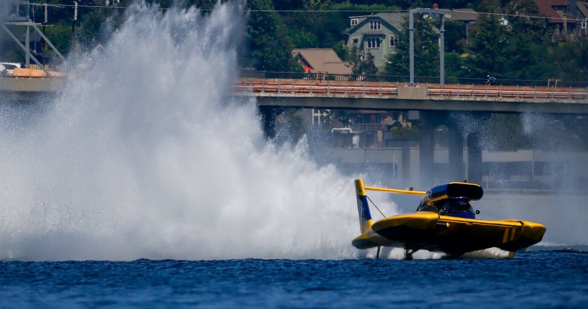 Unlimited hydroplanes fans get first look at new race starts at Seafair ...
