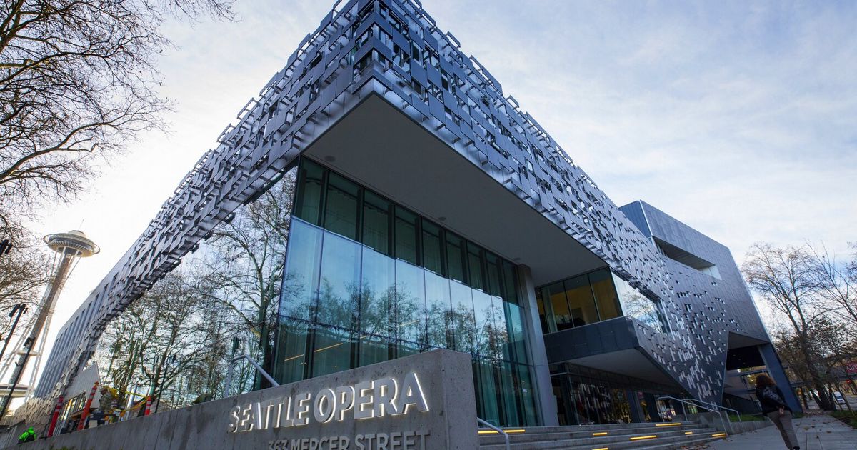 Seattle Opera names James Robinson as new general and artistic director ...