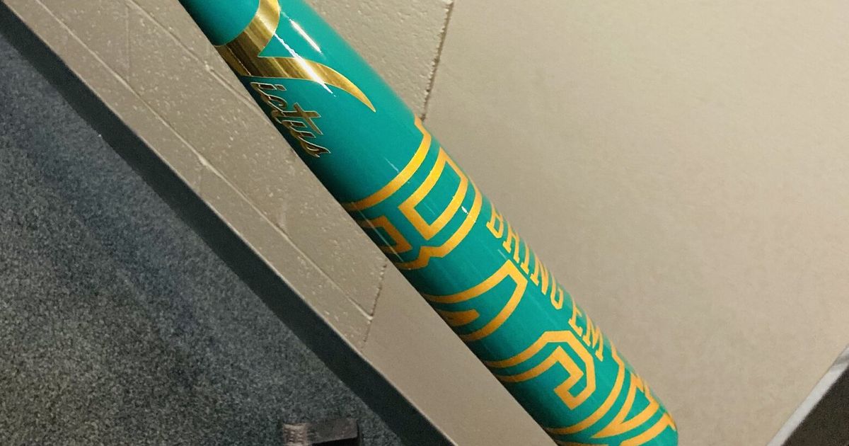 Cal Raleigh debuts ‘Bring ‘em Back’ Sonics bat | Mariners notebook ...