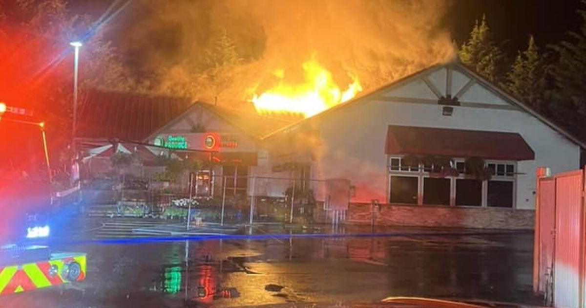 Renton grocery store destroyed in fire | The Seattle Times