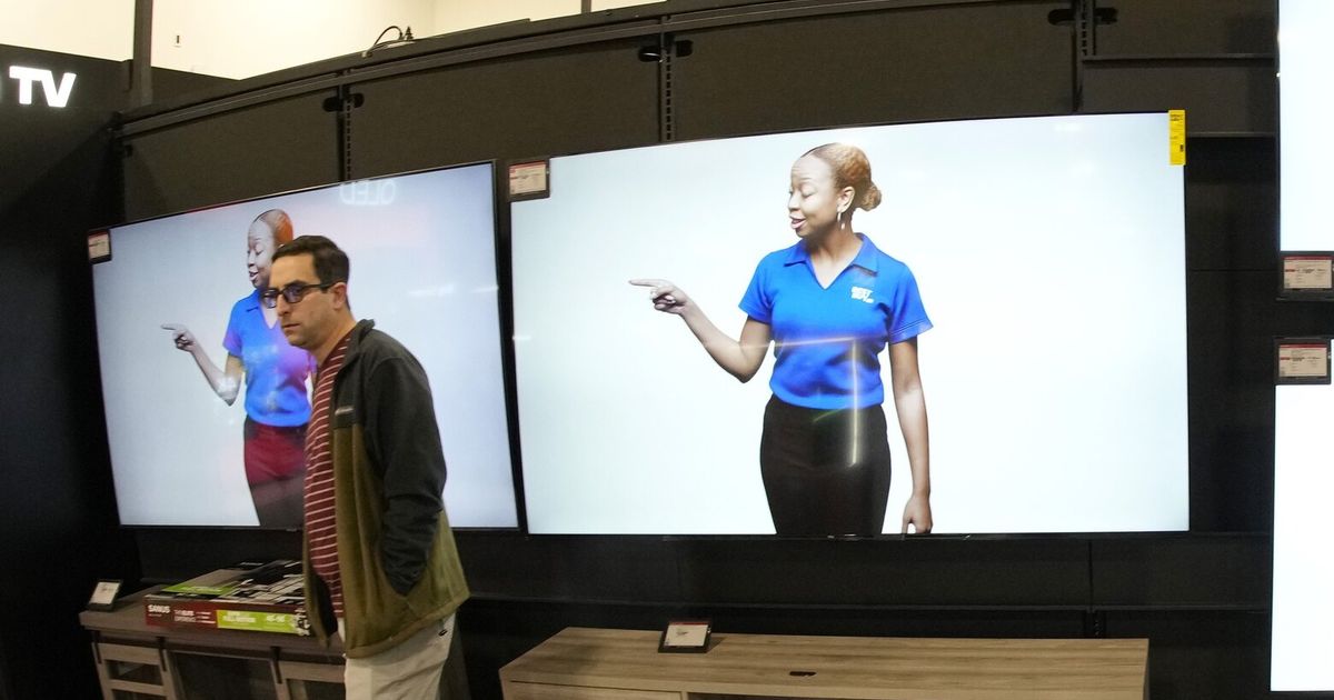 Best Buy reports another drop in quarterly sales amid cautious buying ...