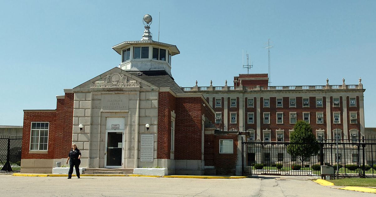 Federal judge orders 100-year-old Illinois prison depopulated because ...